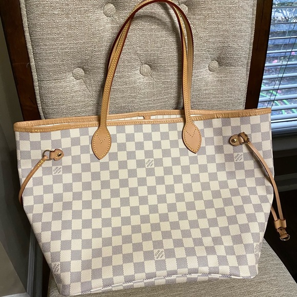 Louis Vuitton | Bags | Authentic Louis Vuitton Neverfull Medium Size ...